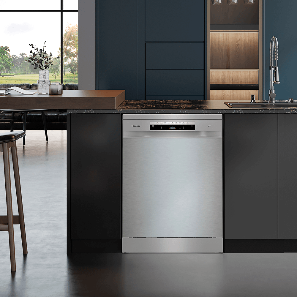 Hisense HS673C60XUK 60cm Freestanding Dishwasher - SILVER - Appliance City